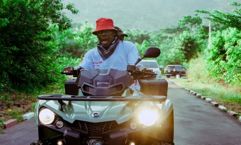 Stonebwoy Drops Visuals For “Putuu” Starring Adebayor | sankofaonline.com